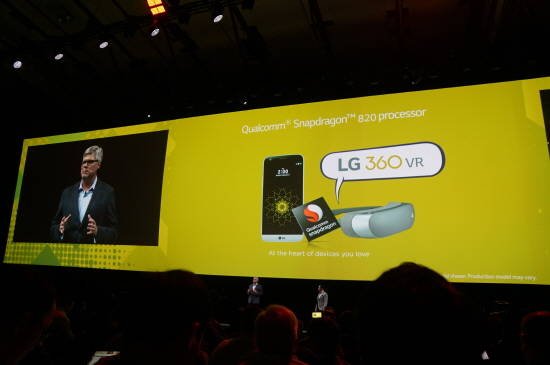 [MWC2016] 주커버그 vs 몰렌코프…페이스북·퀄컴, 갤S7·G5 대리전 이유는? : 네이트 뉴스