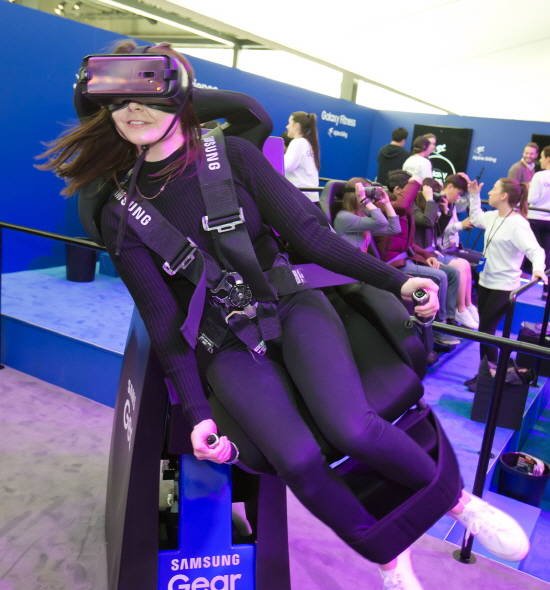 [MWC2018] 공부만 'No' 놀거리도 곳곳에…MWC 100% 즐기는 법 : 네이트 뉴스