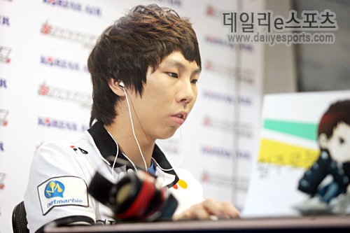 [WCG] CJ 김정우, 천신만고 끝에 최종전 : 네이트 스포츠