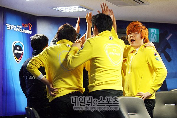 [생각대로T] CJ, 탄탄한 수비력 앞세워 KT 제압! 1-0 : 네이트 스포츠