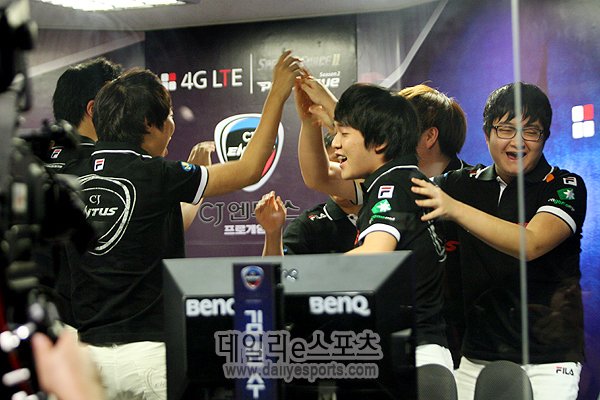 [4G LTE] CJ, 전남과학대학 잡고 하루 2승! : 네이트 스포츠