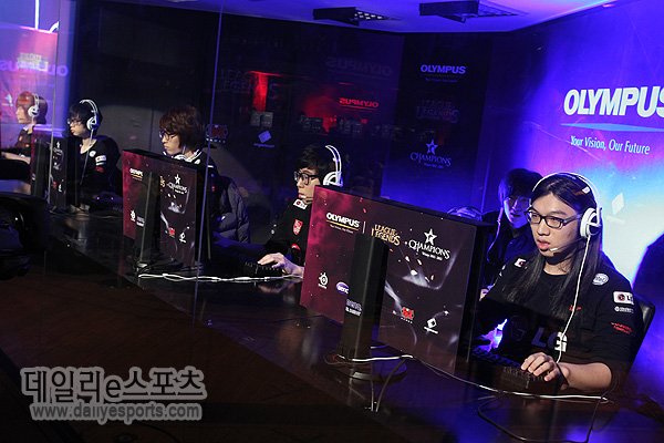 [올림푸스 LOL] LG-IM, 완벽 호흡으로 팀 OP 제압! 1-0 : 네이트 스포츠