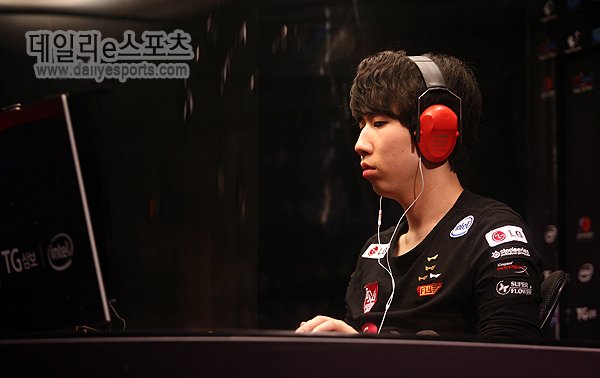 [WCS 파이널] LG-IM 정종현, 한 수 위 기량 선보이며 박지수 격파 : 네이트 스포츠