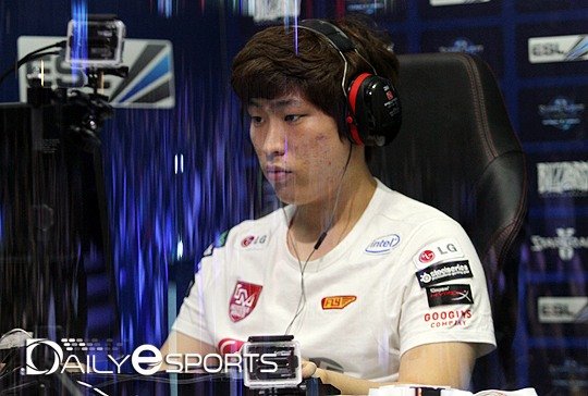 [WCS S2 파이널] LG-IM 강현우, 극강 테란전 보여주며 8강 : 네이트 스포츠