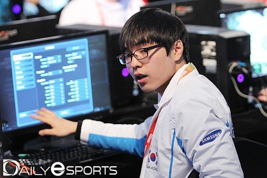 [WCG 2013] '효자 종목' 스타2, 금은 확보 : 네이트 스포츠