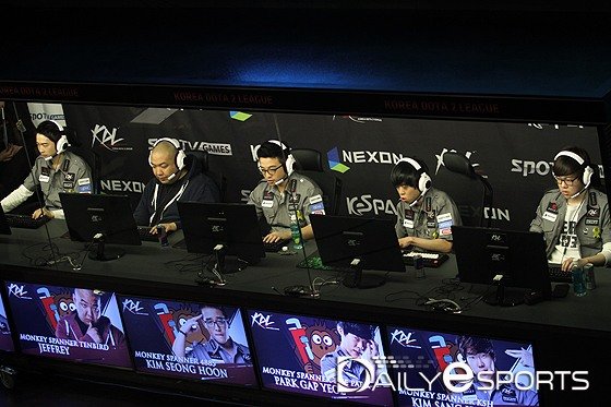 [KDL S2] 몽키스패너, 경기 20분 만에 노아 압살 : 네이트 스포츠