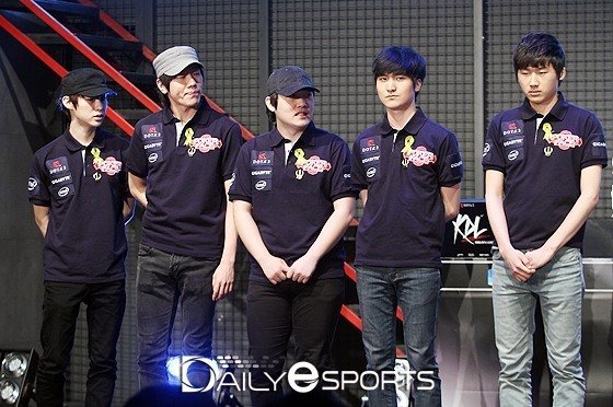 [ESL ONE] 포커페이스, LGD 게이밍에 무릎 : 네이트 스포츠