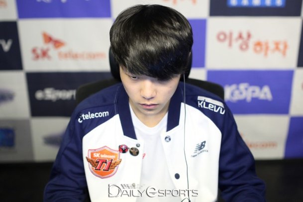 [포토] SKT 테란 조중혁, 4라운드 결승전 출전? : 네이트 스포츠
