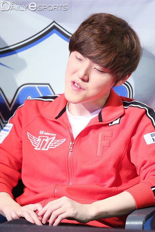 [포토] 1세트 패배가 아쉬운 SKT 김도우 : 네이트 스포츠