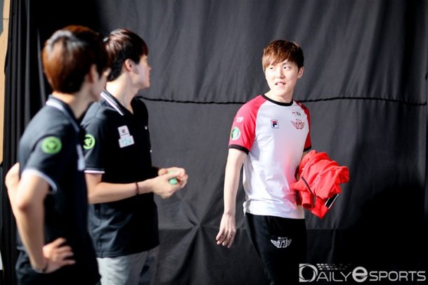 [포토] SKT 김도우 '프로토스 다 덤벼' : 네이트 스포츠