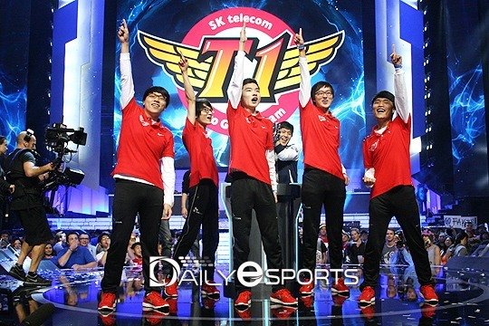 [롤드컵 결승 예고] SKT, LoL 역사 갈아치우나 : 네이트 스포츠