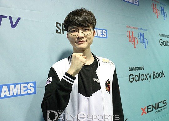 [롤챔스] '페이커' 이상혁, 하루 200P로 공동 4위 점프…MVP 순위 : 네이트 스포츠