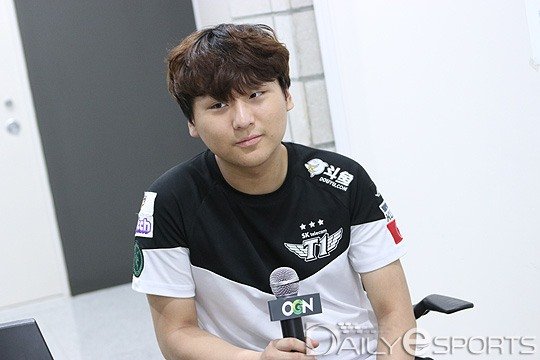 [롤챔스 서머 PO] SKT '블랭크' 강선구 "갓구 나이트라고 불러 주면 좋겠다" : 네이트 스포츠