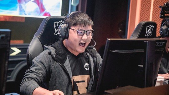 [롤드컵] 'Uzi'가 또 해냈다! RNG, G2 제압하고 3연승! : 네이트 스포츠