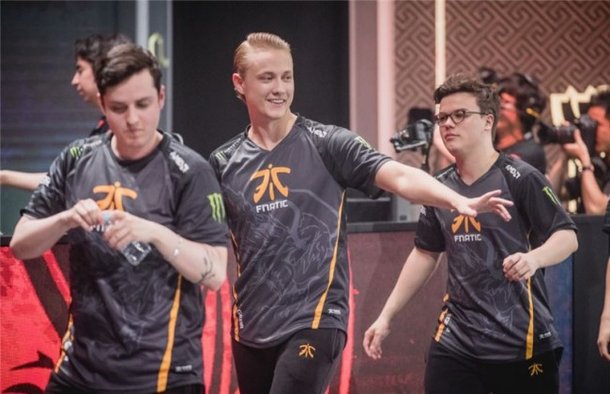 [롤드컵] 프나틱, 나르-트리스타나 슈퍼 플레이로 RNG에 대역전승 : 네이트 스포츠