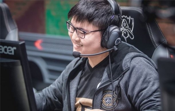 [롤드컵] RNG, Uzi의 베인 키우기 성공하며 2대1 : 네이트 스포츠