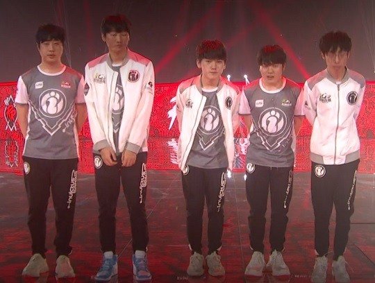 [리프트 라이벌즈] SKT, 바론 전투에서 IG에게 무너지며 역전패 : 네이트 스포츠