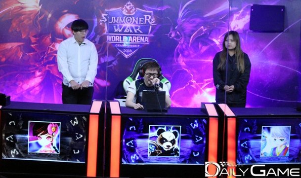 [SWC 2018] 홍콩 강호 '라마', 유럽 대표 '쉔' 제압하고 결승 진출 : 네이트 뉴스