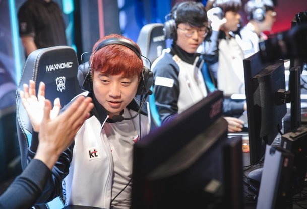 [롤드컵] 'LCK 1번 시드' kt, EDG완파하고 조 1위 수성 : 네이트 스포츠