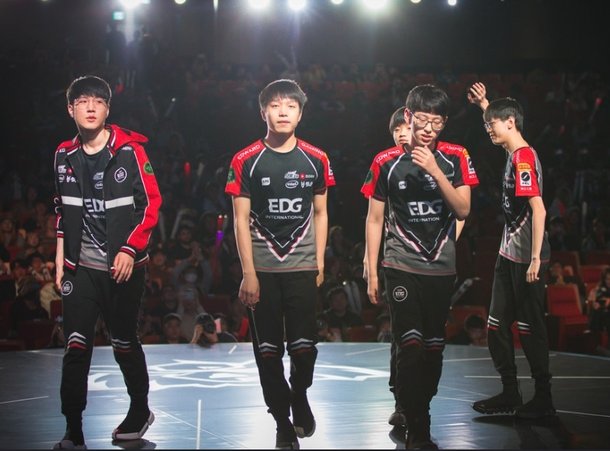 [롤드컵] 전승 노리던 kt, 중국 대표 EDG에 덜미 잡혔다 : 네이트 스포츠