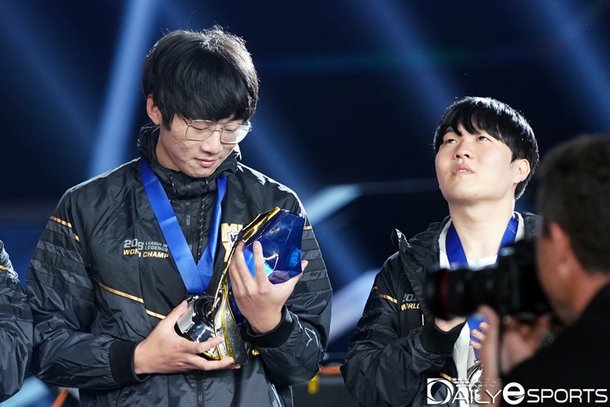 IG 정글러 'Ning' 가오젠닝, 롤드컵 결승전 MVP : 네이트 스포츠