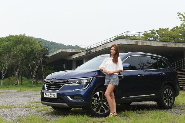 레이싱 모델 유다연, 르노삼성 QM6와 함께 한 하루 : 네이트 뉴스