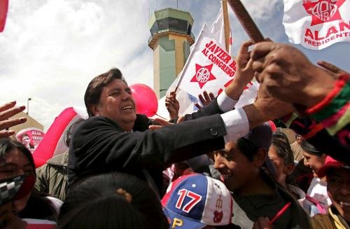 Peruvian presidential candidate for the Aprista Party Alan Garcia : 네이트 뉴스