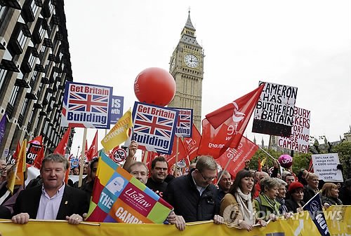 BRITAIN TUC MARCH : 네이트 뉴스