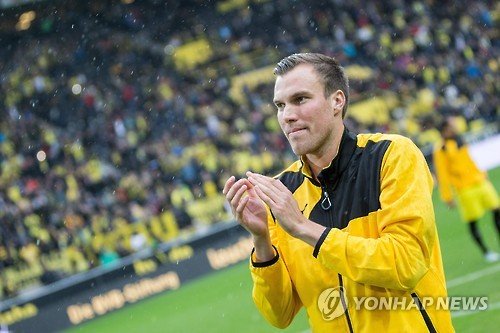 GERMANY SOCCER DORTMUND DEDE FAREWELL : 네이트 뉴스