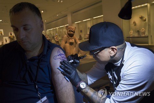 ISRAEL TATTOOS ON TERROR VICTIMS AND SOLDIERS : 네이트 뉴스