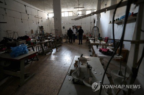 MIDEAST ISRAEL PALESTINIAN SEWING FACTORY POWER OUTAGE : 네이트 뉴스