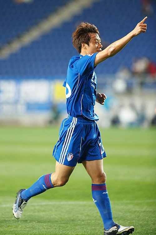 '데뷔 첫 해트트릭' 염기훈, K리그 14R 주간 MVP : 네이트 스포츠