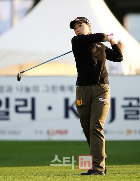 `미녀 골퍼` 홍란, KLPGA 대상 시상식 MC 낙점 : 네이트 스포츠