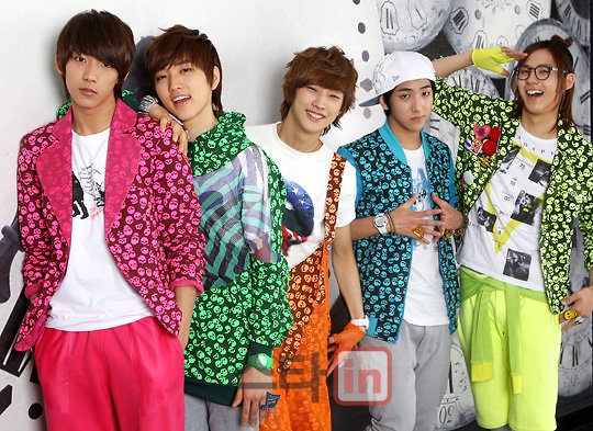 김태우·B1A4 등 가수들 사랑 나눔 릴레이 `훈훈` : 네이트 연예