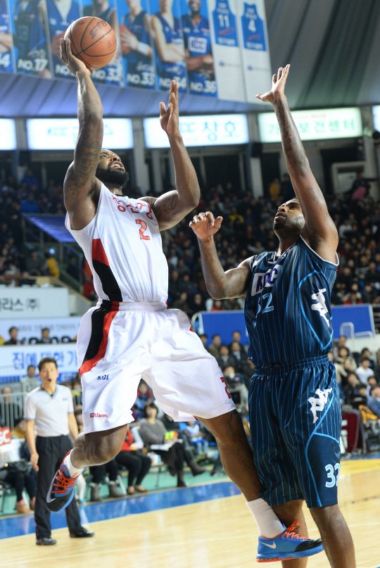 '에반스 22점 19R' KGC, KCC 꺾고 2013년 유종의미 : 네이트 스포츠