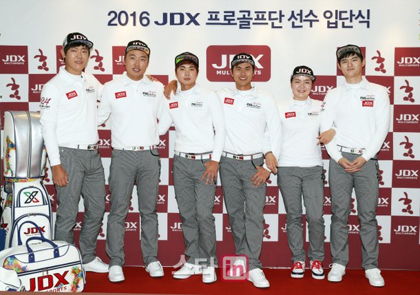 [포토]JDX 프로골프단 선수 입단식 '밝은미소' : 네이트 스포츠