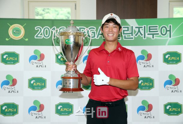 황경준, KPGA 챌린지투어 10회 대회 우승…아버지 믿음에 보답 : 네이트 스포츠