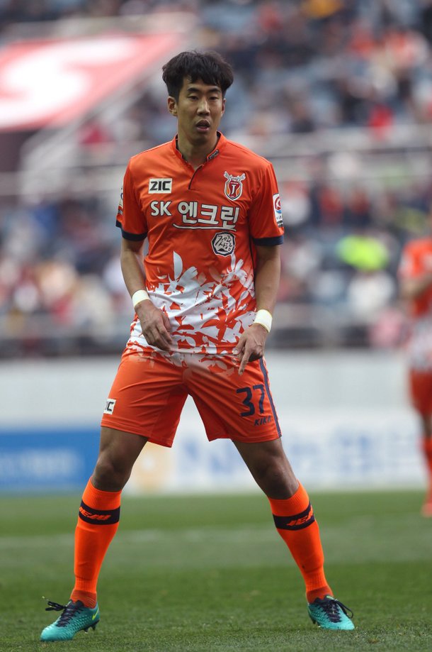 'UFO 중거리슛' 제주 김원일, K리그 클래식 24R MVP : 네이트 스포츠