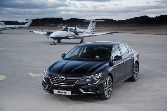 르노삼성 SM6, 터치 한 번으로 변신하는 '맞춤' 드라이빙 '화제' : 네이트 뉴스