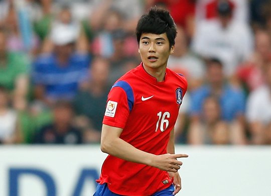 [한국 미얀마] 'EPL MF' 기성용, 패스의 클래스가 달랐다 : 네이트 스포츠