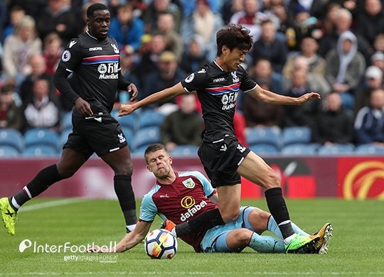 [EPL WORST] '최악의 백패스' 이청용, 스스로 망친 EPL 100번째 경기 : 네이트 스포츠