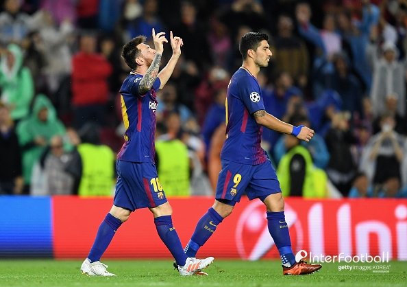 [UCL POINT] 피케 퇴장에도 완승, 메시와 바르사의 힘 : 네이트 스포츠