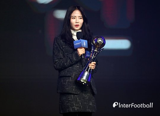 [KFA 시상식] 이민아, "월드컵 티켓 위해 노력하겠다" : 네이트 스포츠