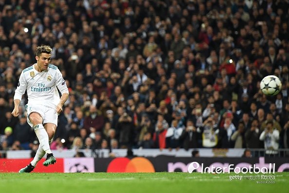 [UCL STAR] '120호골+11연속골' 호날두, 챔스의 신 등극 : 네이트 스포츠