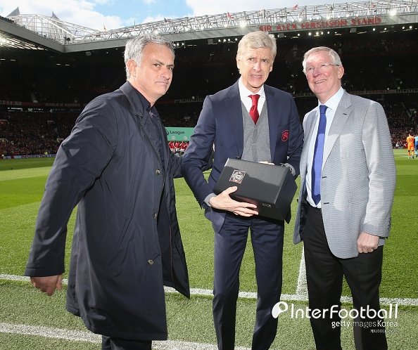 [EPL ISSUE] 퍼거슨-벵거-무리뉴, 훈훈했던 '마지막 OT' : 네이트 스포츠