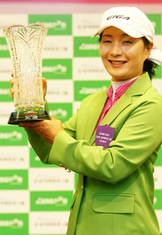김순희，KLPGA 시니어 투어 시즌 2승 신고 : 네이트 스포츠