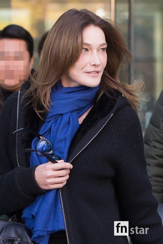 [포토] 카를라 브루니(Carla Bruni), '밥잘사주는 예쁜누나 목소리의 주인공' : 네이트 뉴스