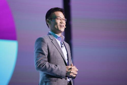 [SDF 2016] 구윤모 삼성전자 전무 "VR, 시공간 초월 새 세상 위한 창" : 네이트 뉴스