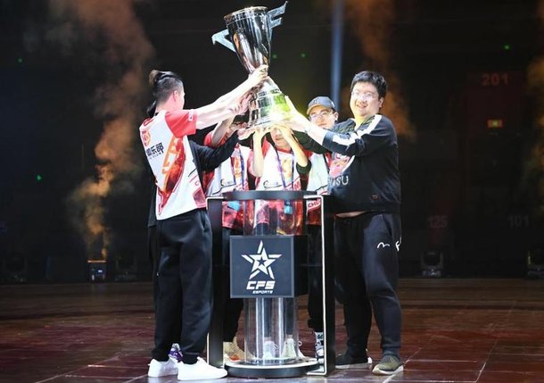 스마일게이트 주최 'CFS 2018-크로스파이어 레전드' 대회, 중국 Q9팀 우승 : 네이트 뉴스