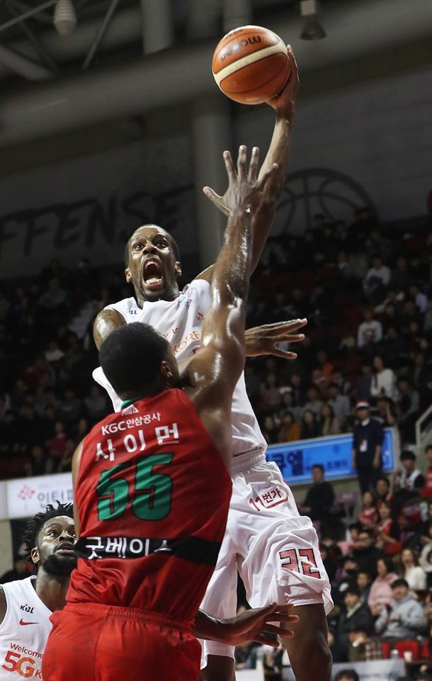 KGC인삼공사, 선두 SK 꺾고 6연승 질주 : 네이트 스포츠